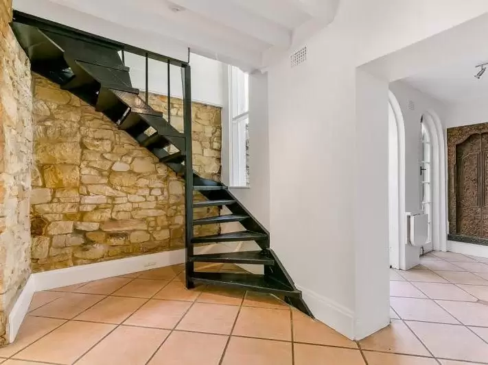 Terrace Leased - 11 Woods Lane, Darlinghurst